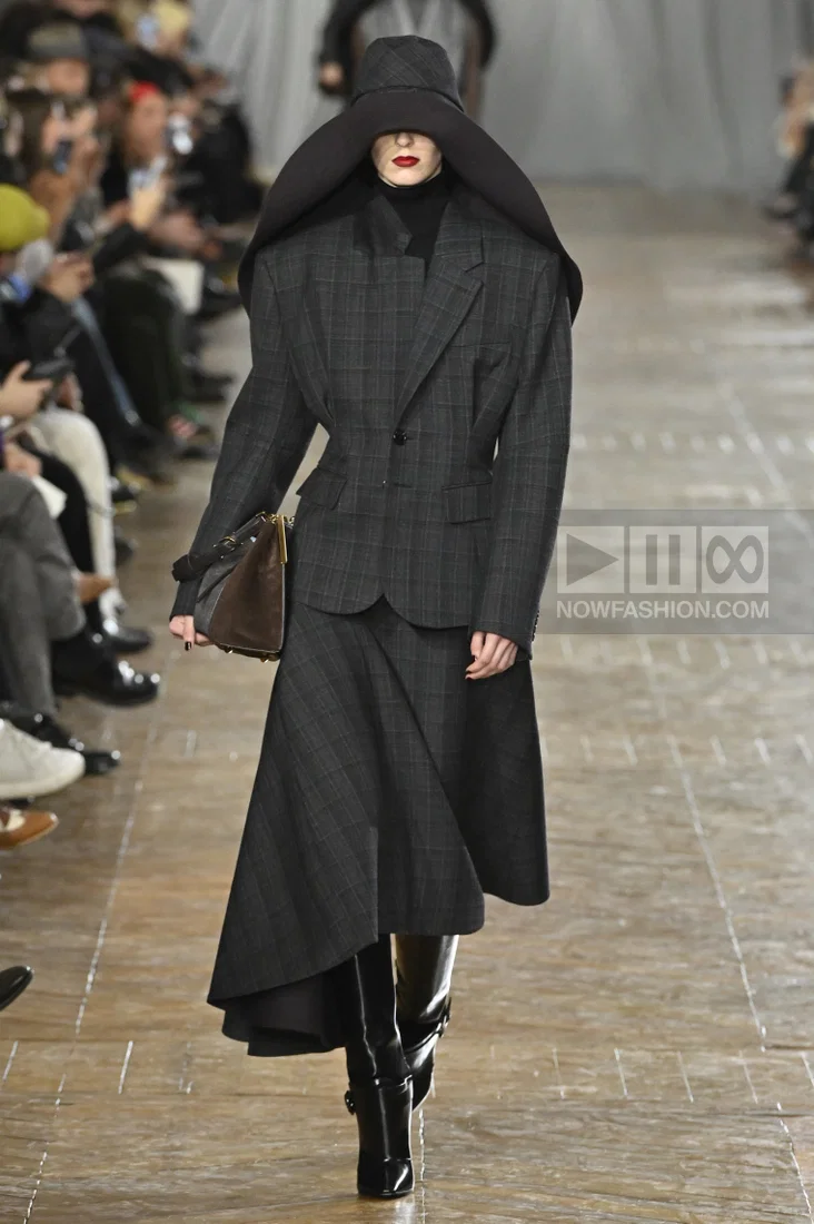 Lanvin Paris - Ready To Wear Fall Winter 2026 Runway Photo | NOWFASHION
