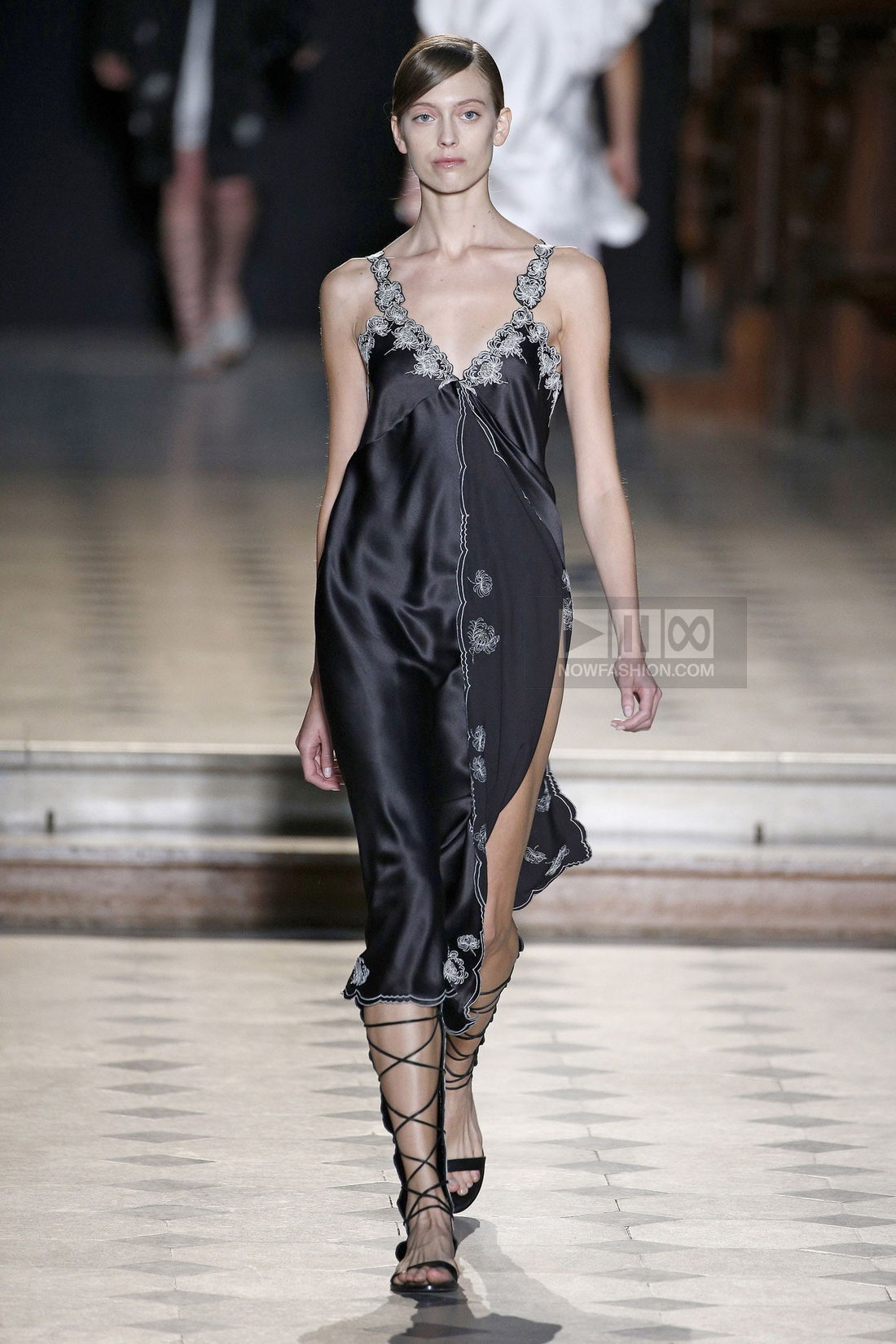 Sharon Wauchob Ready To Wear Spring Summer 2015 Paris - NOWFASHION