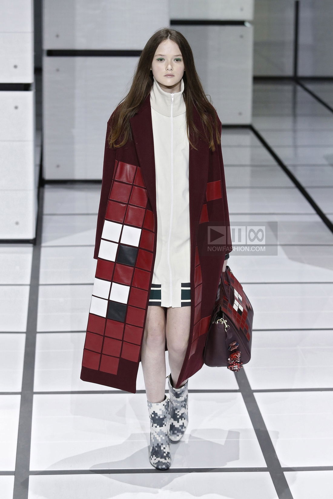 Anya Hindmarch Ready To Wear Fall Winter 2016 London – NOWFASHION