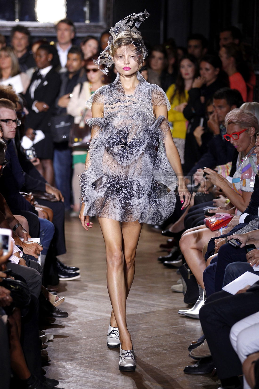 Giles Ready To Wear Spring Summer 2013 London – NOWFASHION