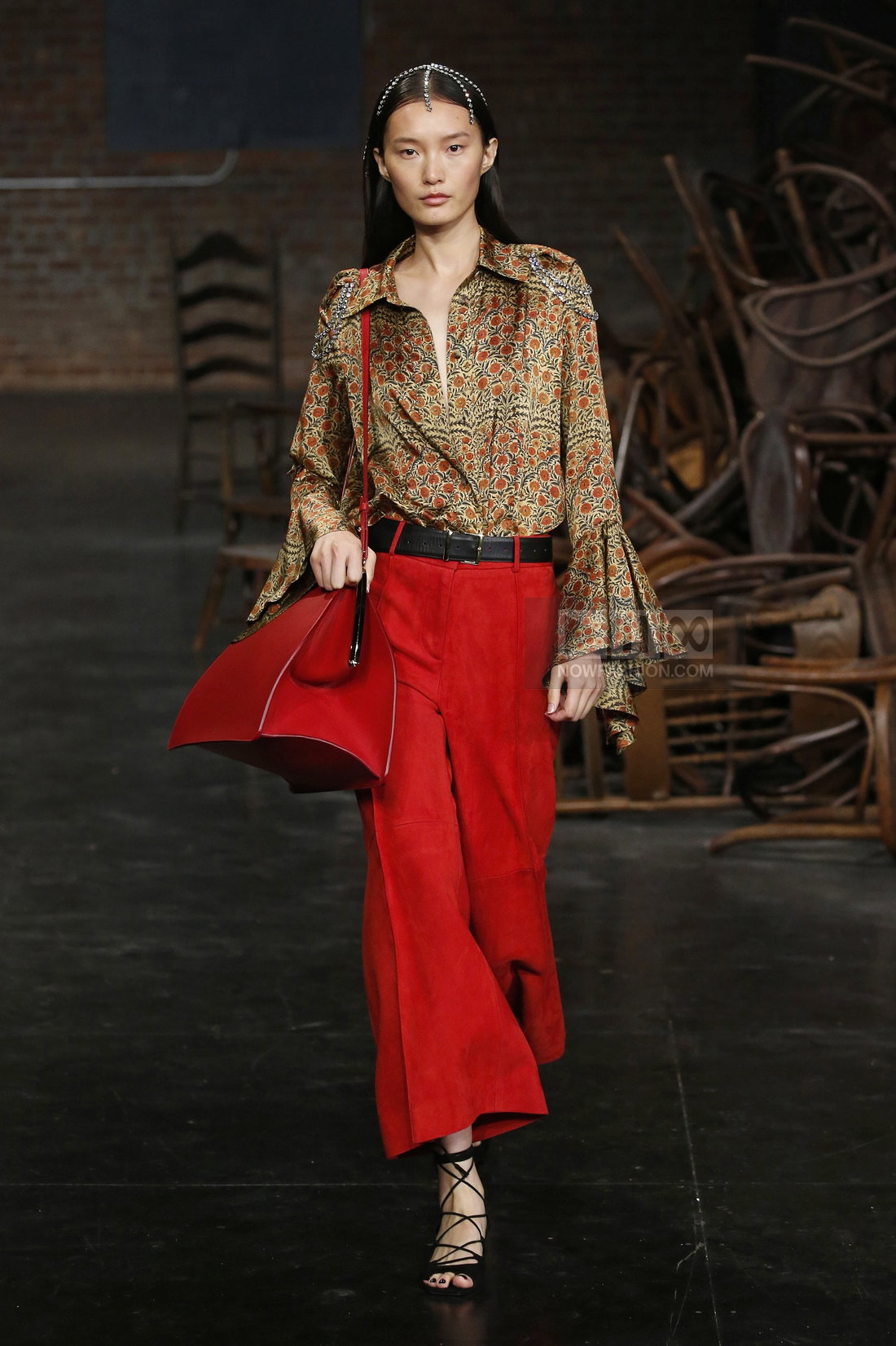Khaite Ready To Wear Spring Summer 2020 New York - NOWFASHION