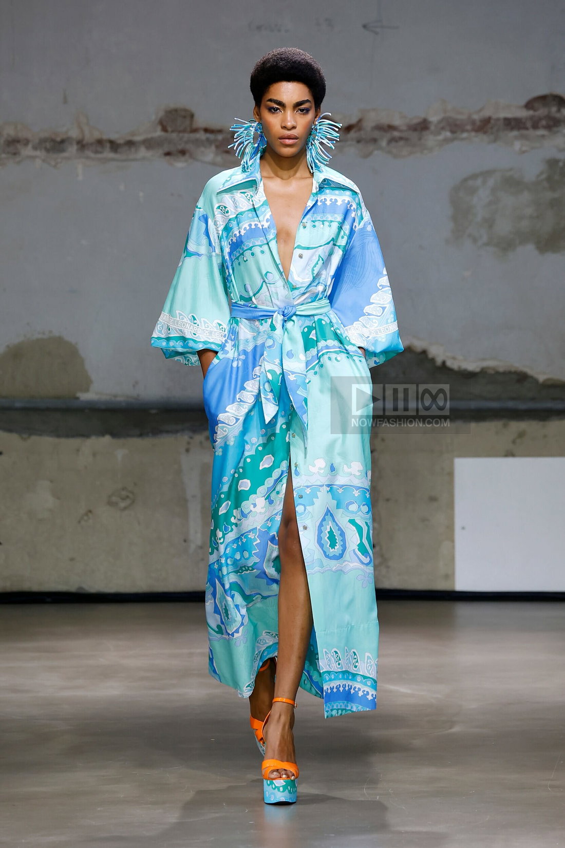 Leonard Paris Ready To Wear Spring Summer 2023 Paris - NOWFASHION