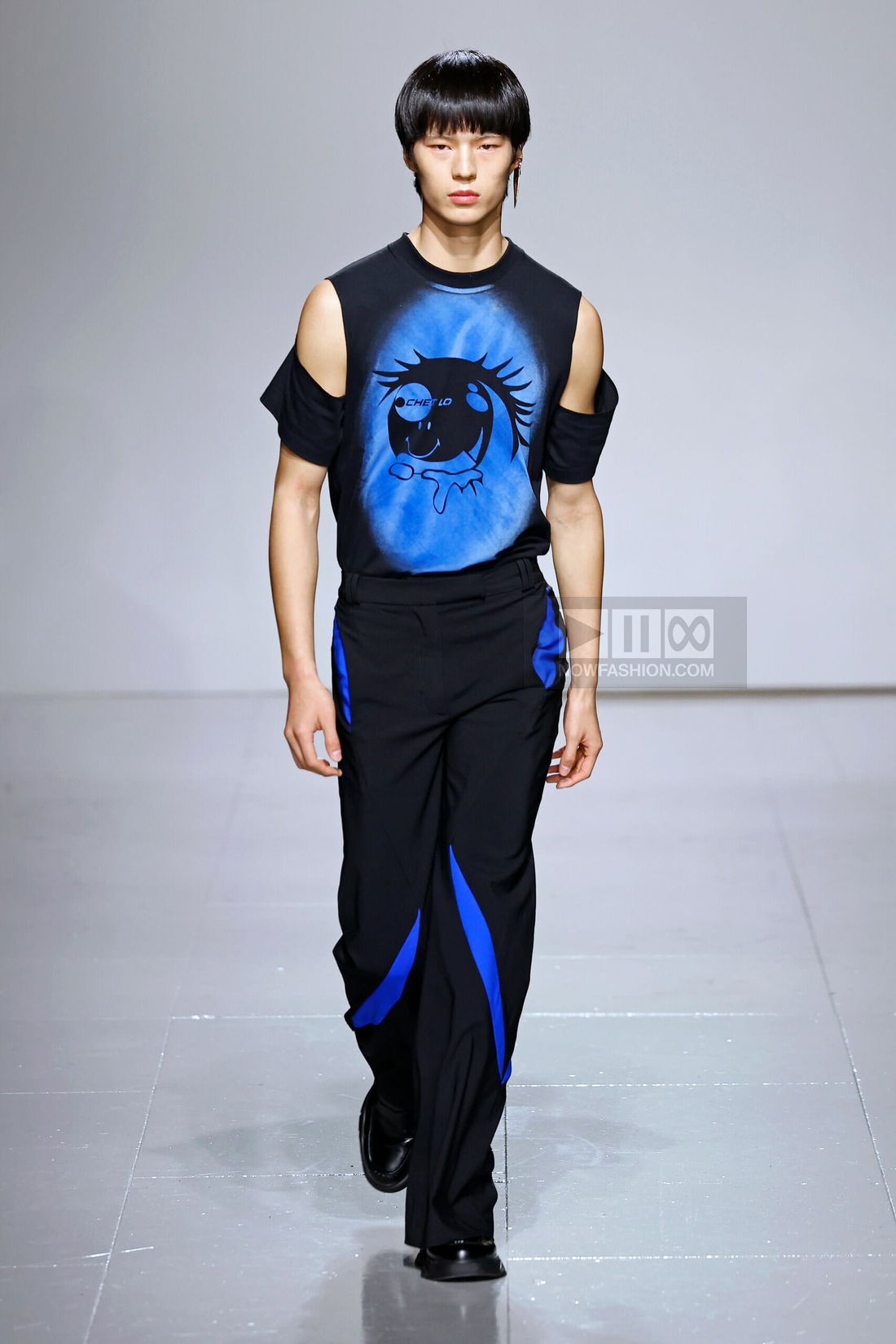 Chet Lo Men & Women Fall Winter 2023 London - NOWFASHION