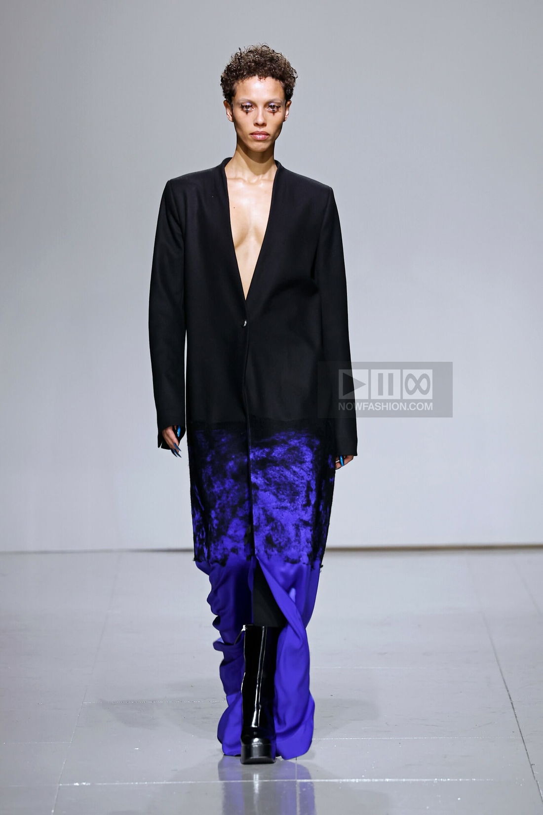 Chet Lo Men & Women Fall Winter 2023 London - NOWFASHION