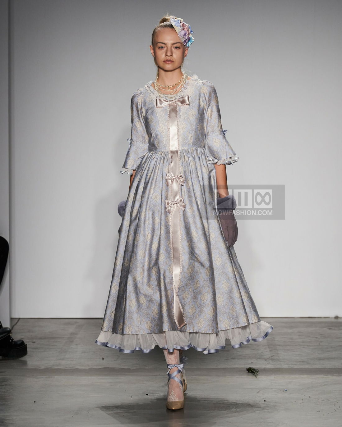 Victorian Maiden Fashion show, Runway, Ready To Wear, Fall Winter 2023 ...