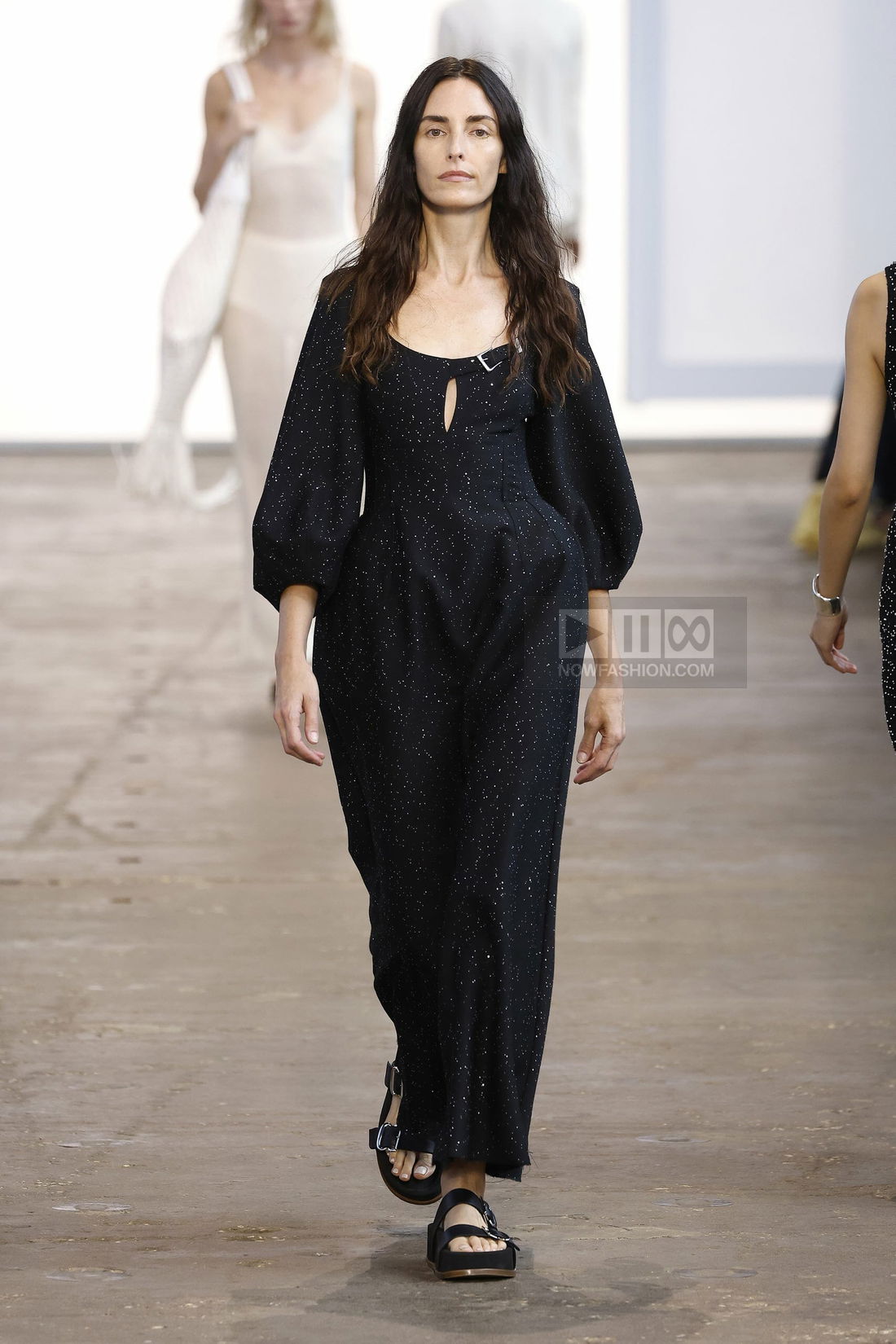 Gabriela Hearst Fashion show, Runway, Ready To Wear, Spring Summer 2024 ...