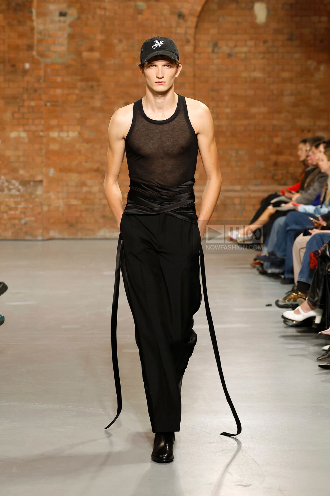 Aaron Esh M&W Spring 2025 - Image 11 - NOWFASHION