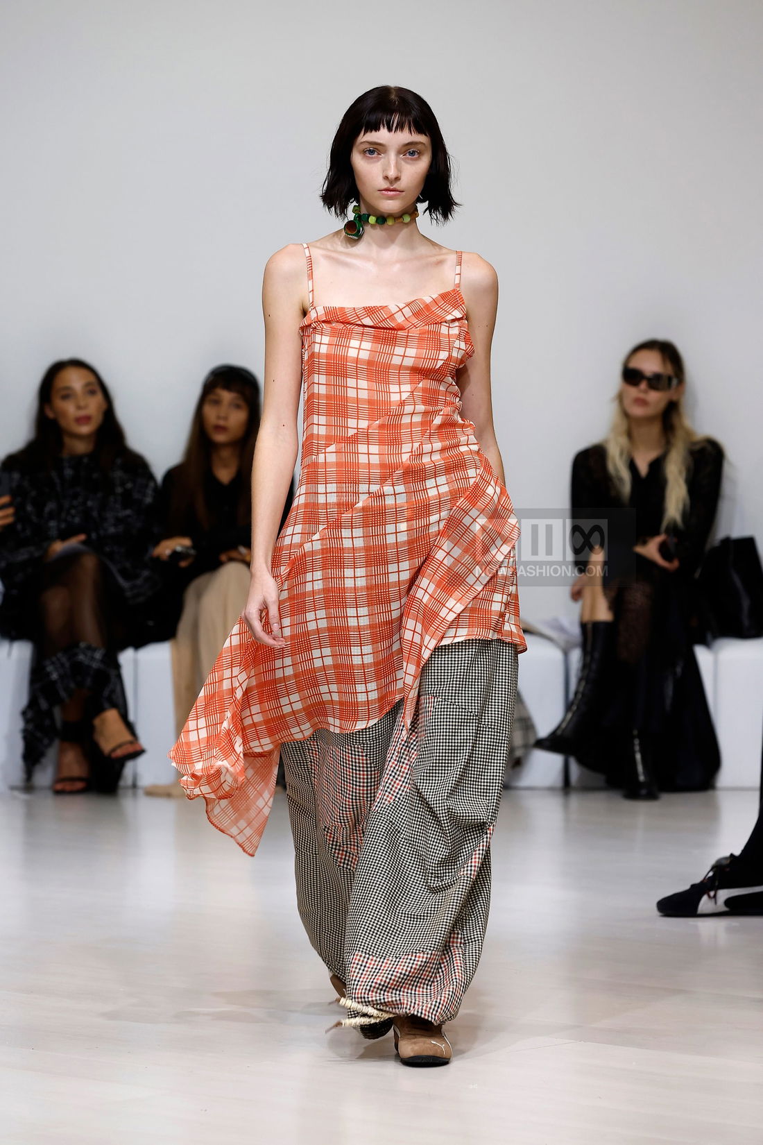 Rave Review RTW Spring 2025 - Image 22 - NOWFASHION