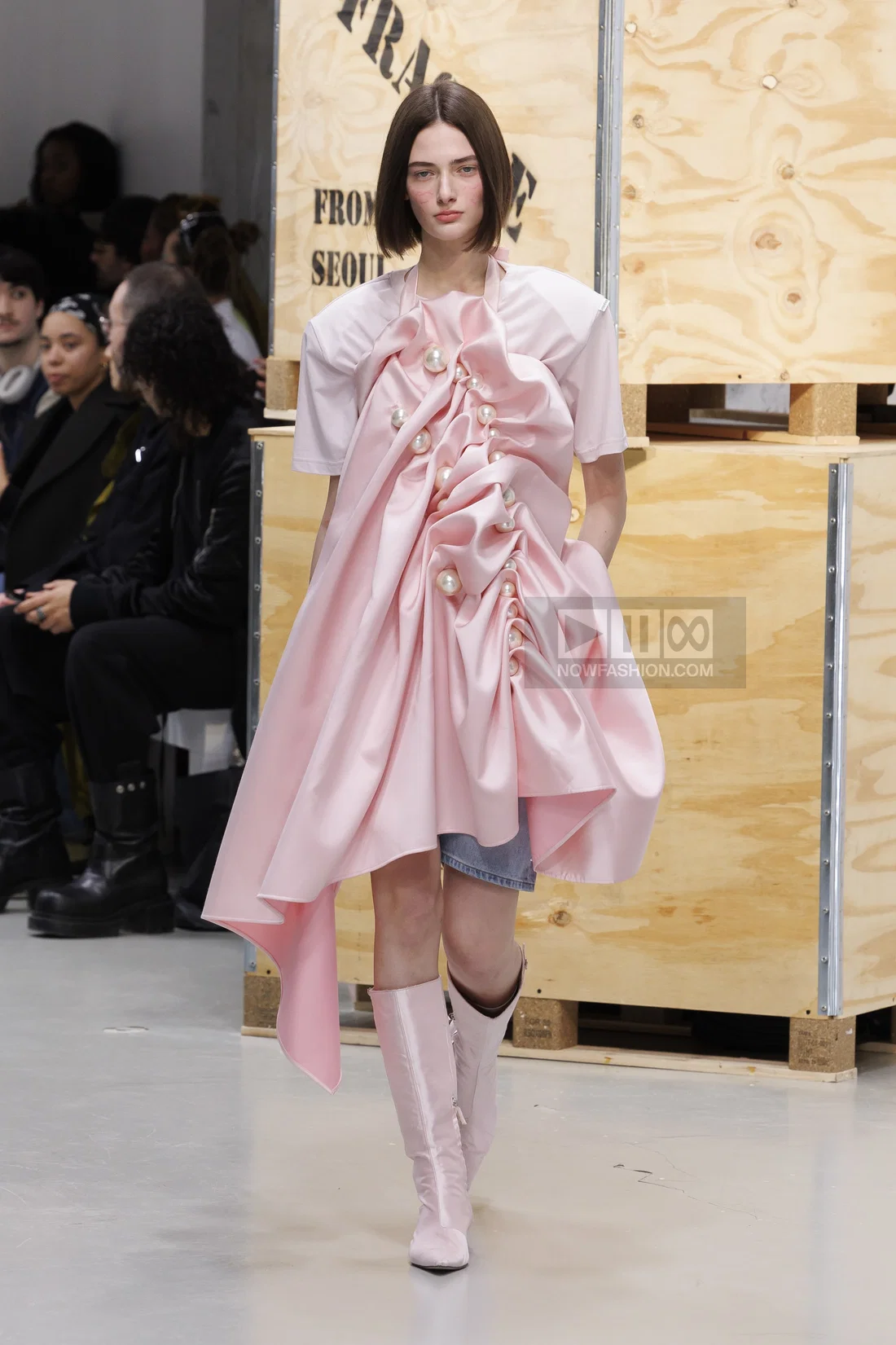 Kimhēkim Ready To Wear Fall Winter 2026 Paris - NOWFASHION