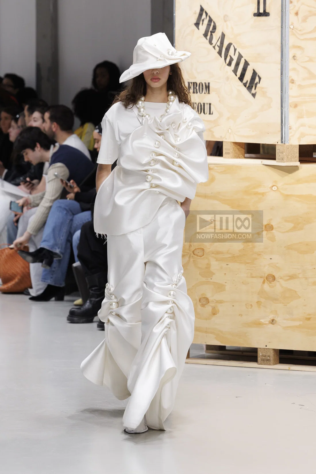 Kimhēkim Ready To Wear Fall Winter 2026 Paris - NOWFASHION