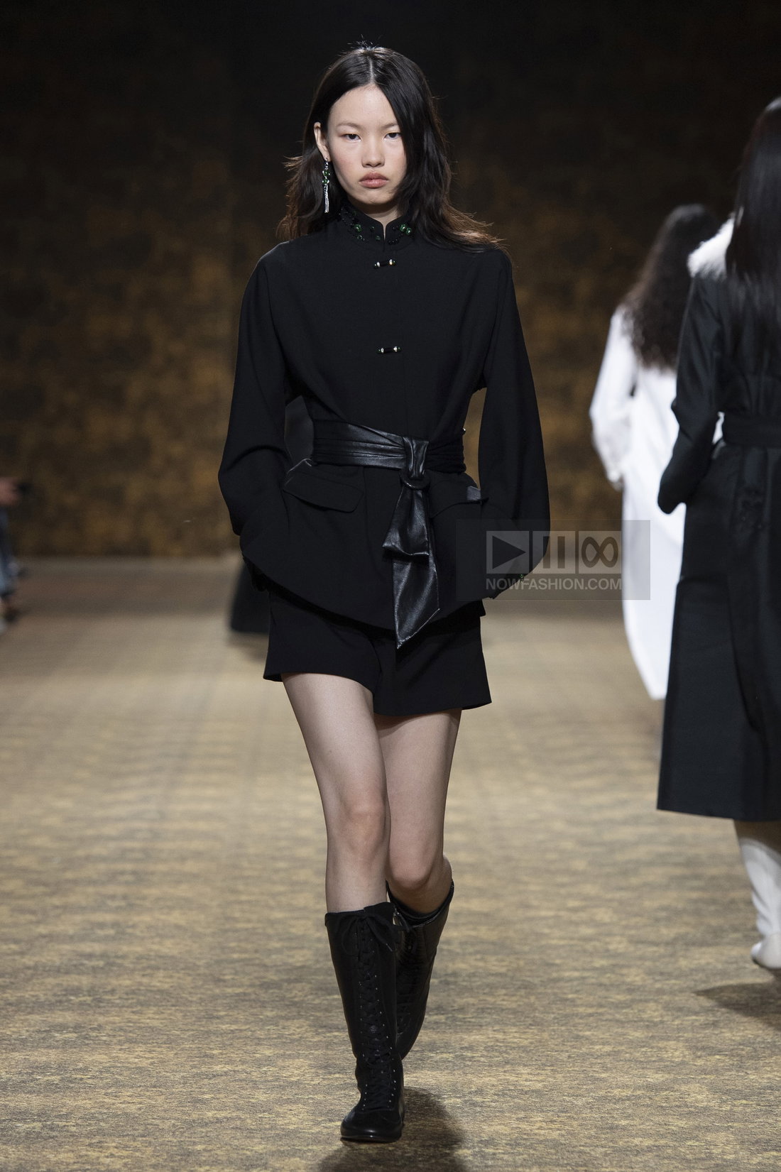 Shiatzy Chen Ready To Wear Fall Winter 2026 Paris - NOWFASHION