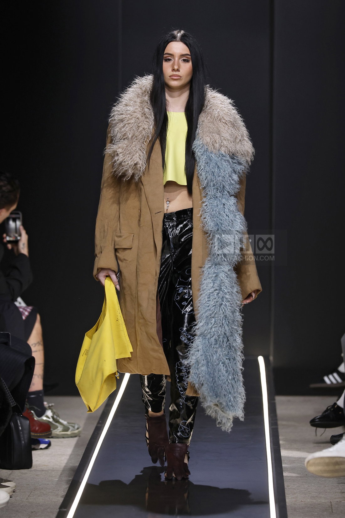 Simon Cracker Men & Women Fall Winter 2026 Milan - NOWFASHION