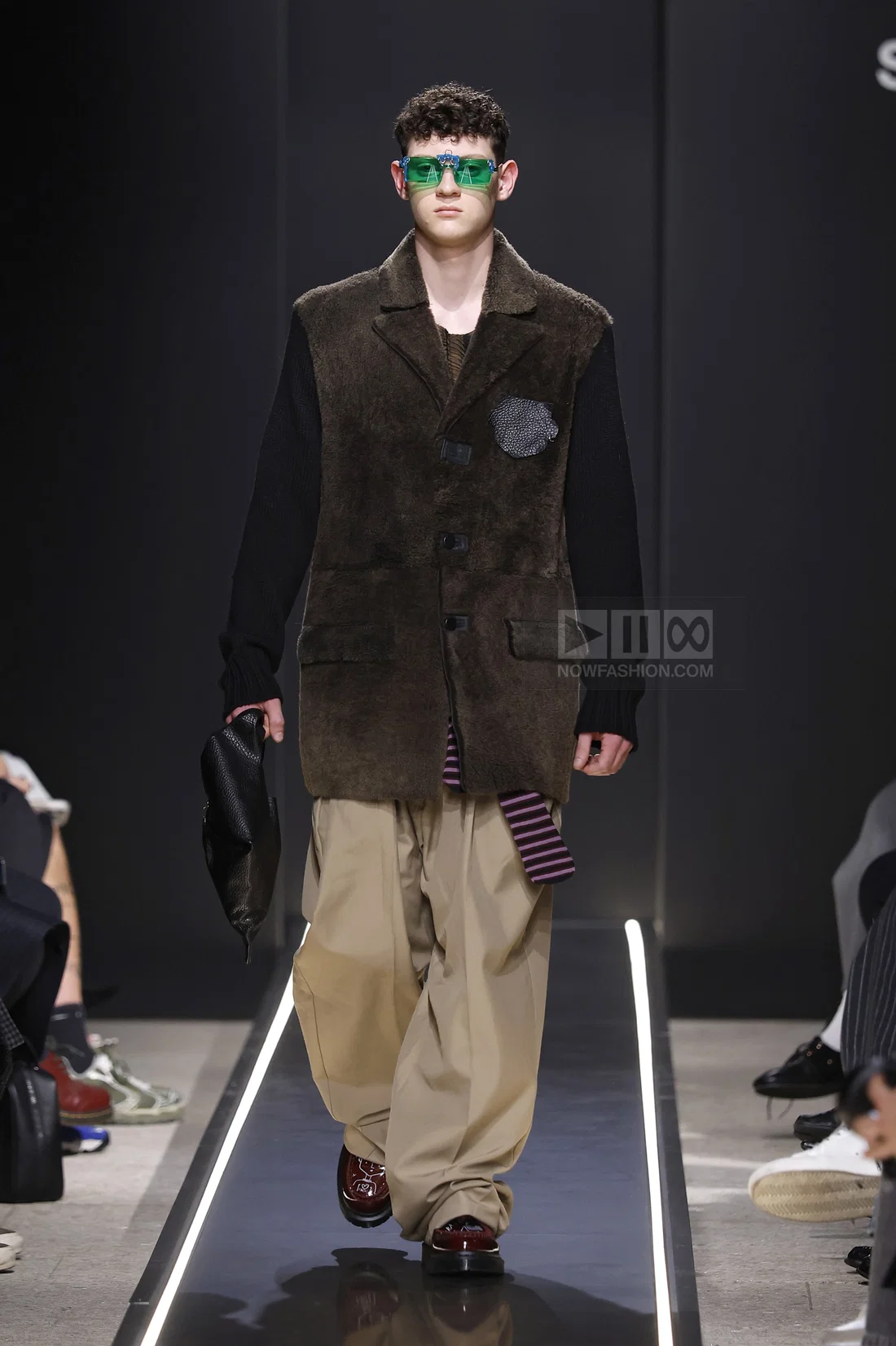 Simon Cracker Men & Women Fall Winter 2026 Milan - NOWFASHION