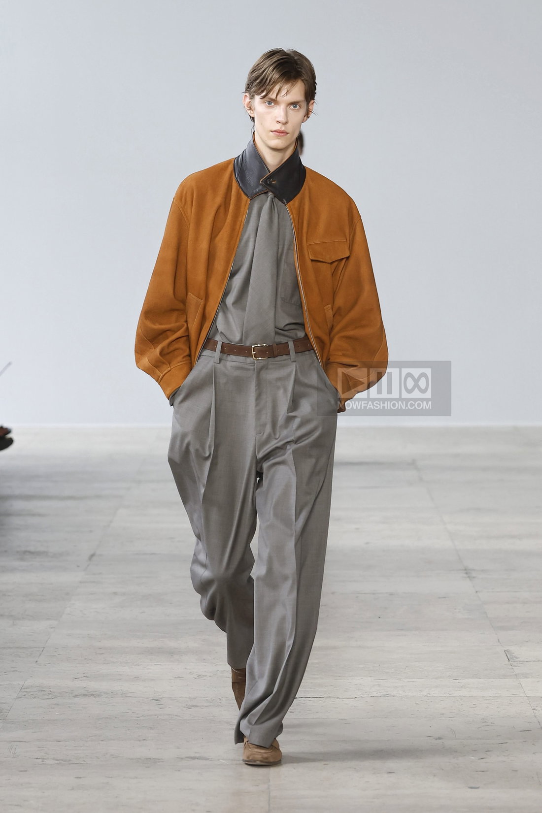 NOWFASHION - THE WORLD’S LARGEST FASHION SHOW RUNWAY IMAGE DATABASE